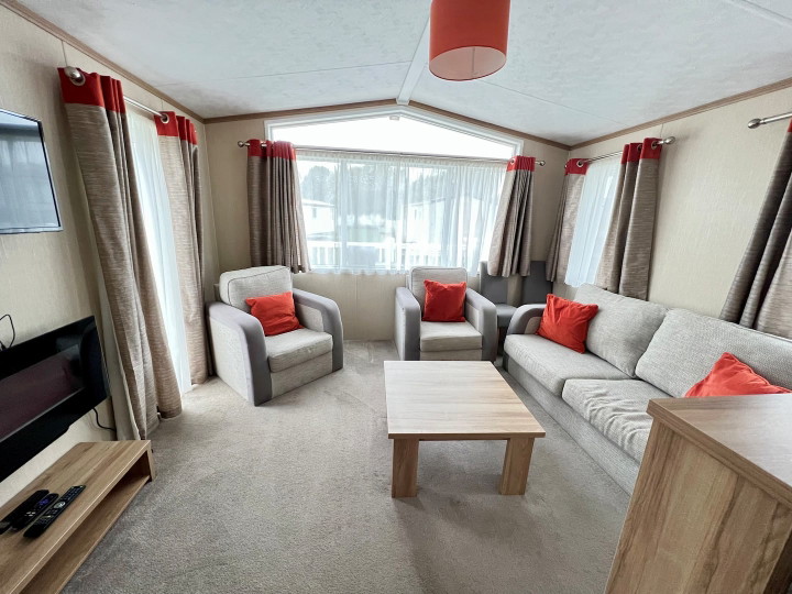 Cotswold Lodge - Dog Friendly, Free Hoburne Passes - Somerford Keynes