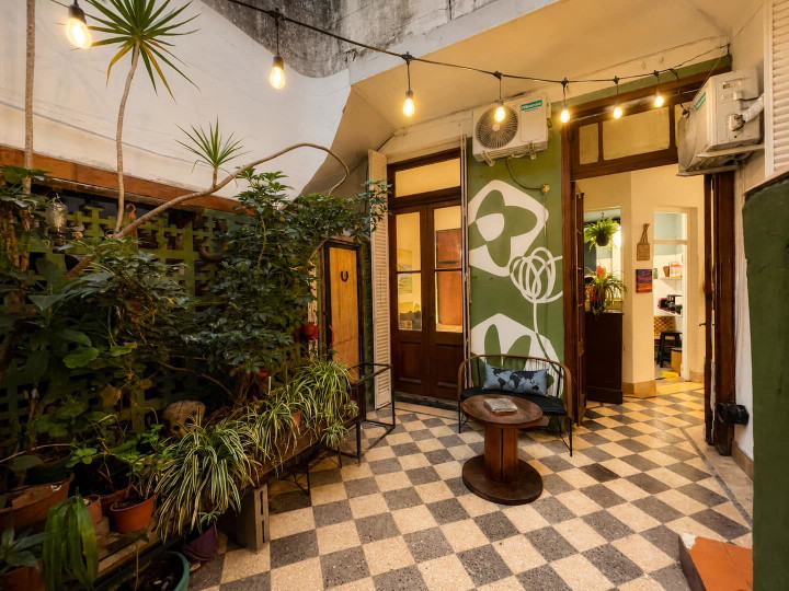 Casa Antezana, Vintage-modern Hidden Patio House - Buenos Aires