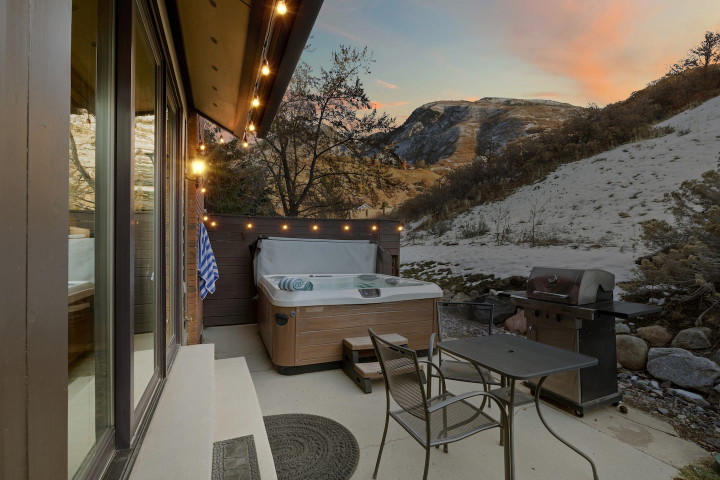 Jacuzzi Privé + Vues | 2&nbsp;Chambres Avec Loft 3 Salles De Bain Ski + Randonnée - Sandy, UT