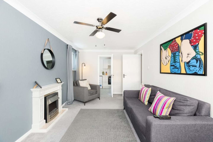 Contractor & Corporate Flat | Wifi + Parking - Royal Leamington Spa