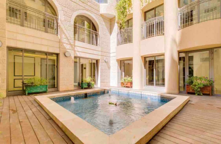 Desirable 2br Balcony Apt Near Downtown Triangle - Jerusalem