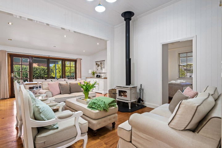 Frangipani House - Large, Comfy & Gorgeous - Toowoomba