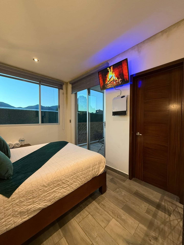 Villa, Entire Apartment At Bell House Hotel. - Bernal