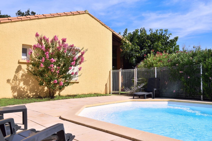Les Chênes  Unique Experience, Pool & Jacuzzi - Marsanne