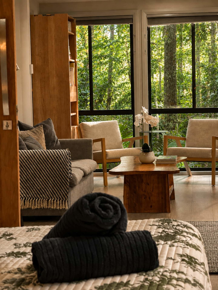 Fountain View At Mistere | Rainforest Hideaway - Gold Coast