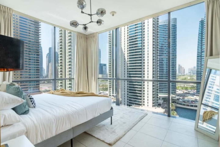 Urban Oasis Infinity Pool & Skyscrapers Views - Dubai Marina