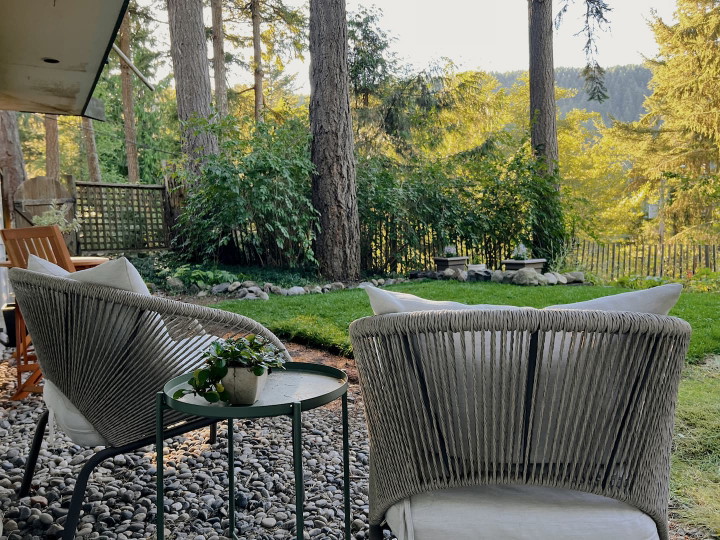 Wild Indigo Forest House: The Evergreen Suite - Bowen Island