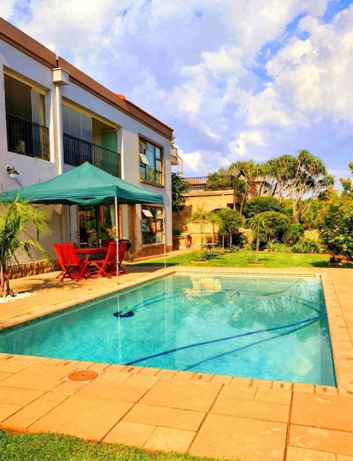 Suite D'hôtes à Ruimsig&nbsp;: Fibre/wi-fi, Grand éCran, Piscine, Coffre-fort - Afrique du Sud
