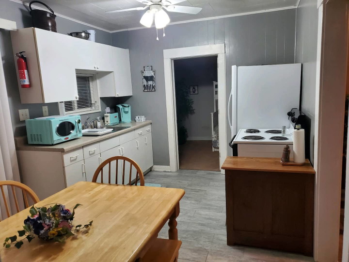 Cozy Farmhouse In Town - Twin Falls, ID