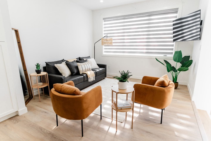 Comfy Retreat | Premium Location Home Stay - Winnipeg