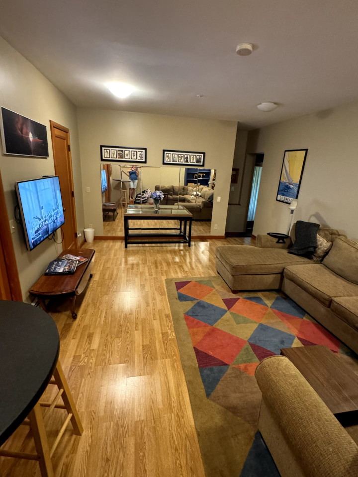 Respite In The Hills! 2 Bedrooms & A Livingroom! - Redwood City, CA