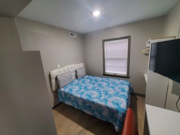 Nice Cozy Studio - Rockford, IL