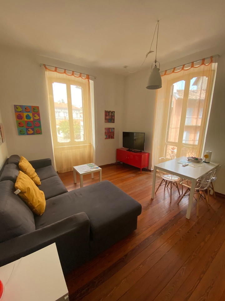 Pop Art Apartment In The Center - Biella
