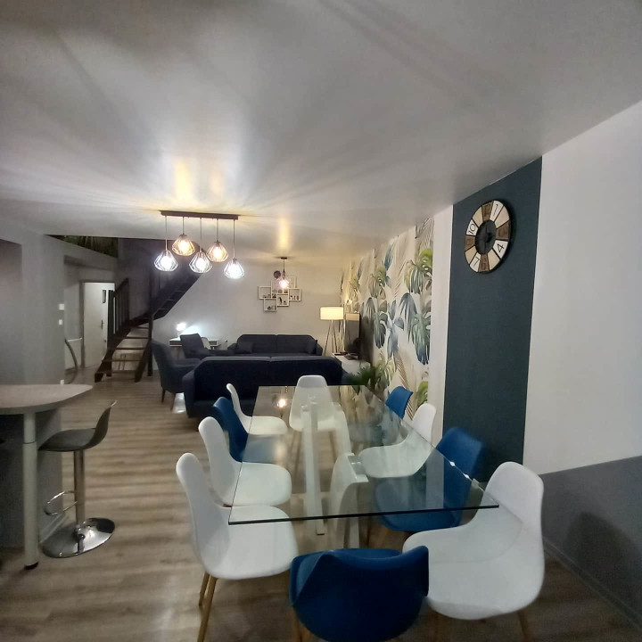 Maison De 116 M2 En Centre-ville - Cher