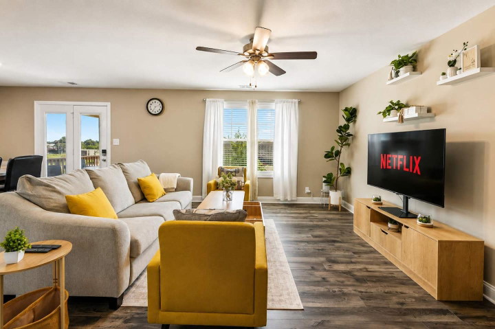 Premium Clarksville Family Retreat With Backyard! - 클락스빌