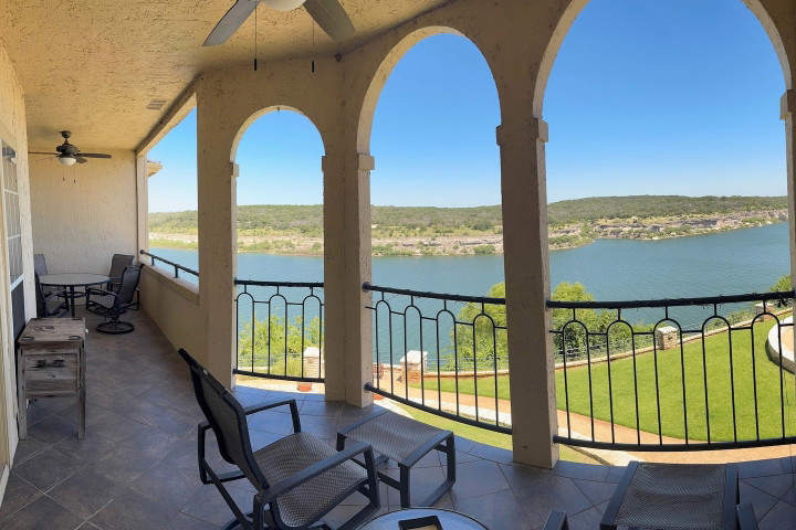 The Zen Den: Lake Travis Retreat - Lago Vista, TX