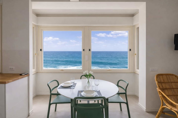 Arya Beachfront A 10m | Sea View + Parking - Alassio