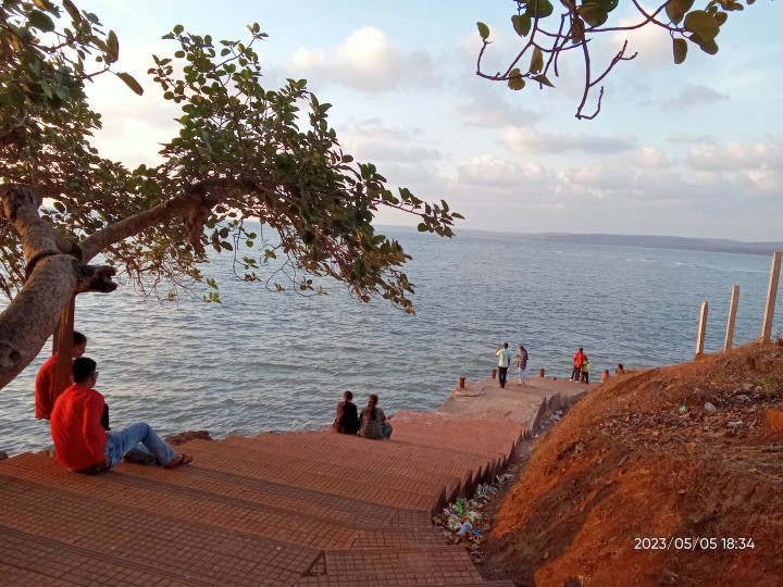 Chaitanya Homestay, Walkable Distance Sea Side - Ganpatipule