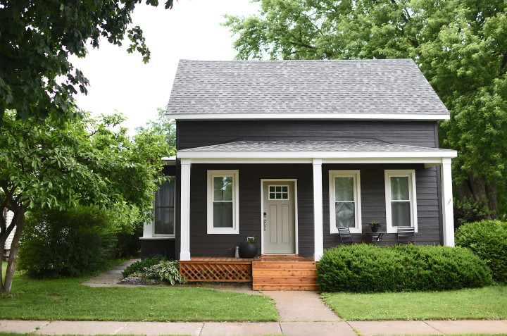 The Grey House. - Decorah, IA