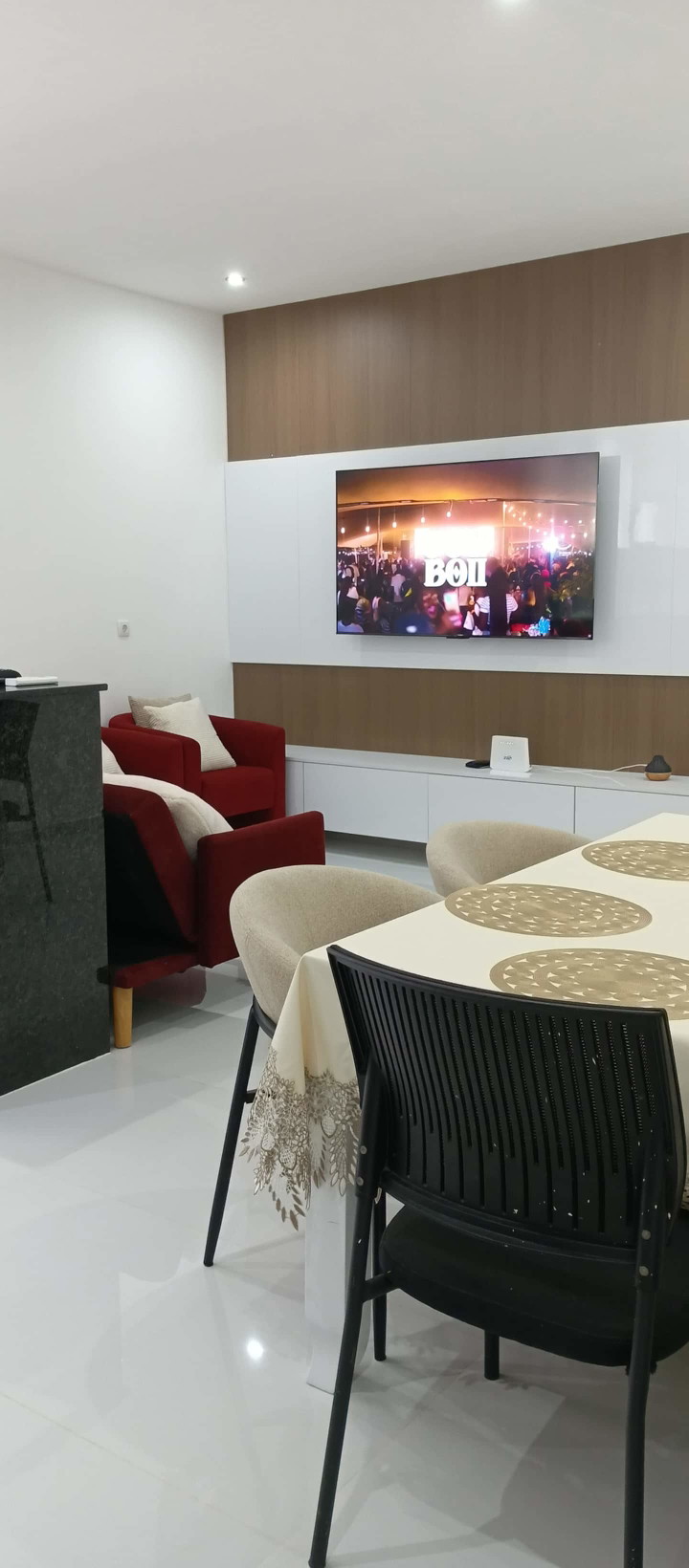 Modern, Cozy, And Functional. - Angola