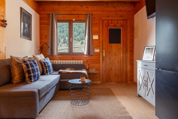 Mountain Retreat With River And Unique Views - Andorra la Vella