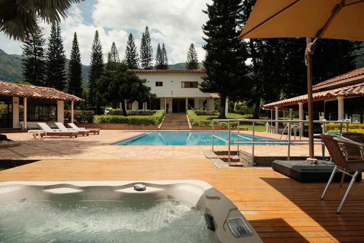 Finca La Araucaria, Antioquia. - Copacabana
