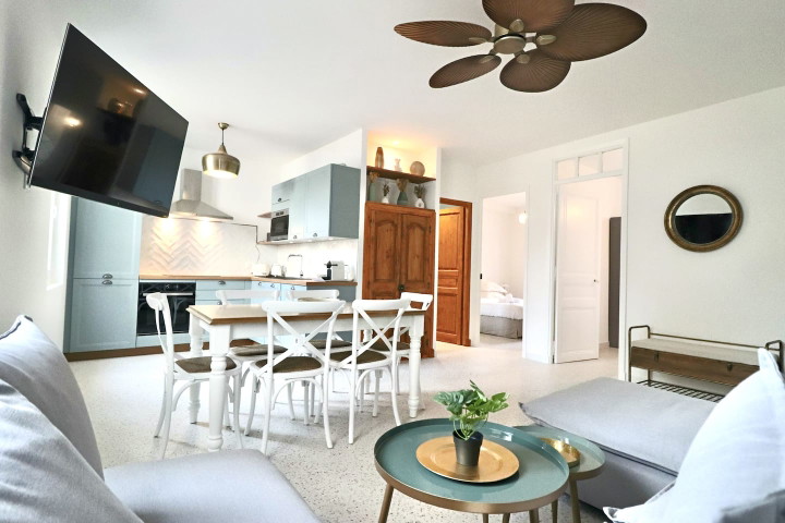 Refinement & Charm In Old Antibes - Antibes