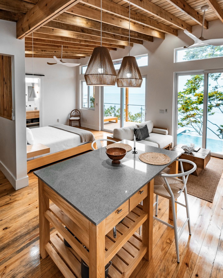 Flip Flops Only | Oceanfront Casita W/ Pool - Honduras