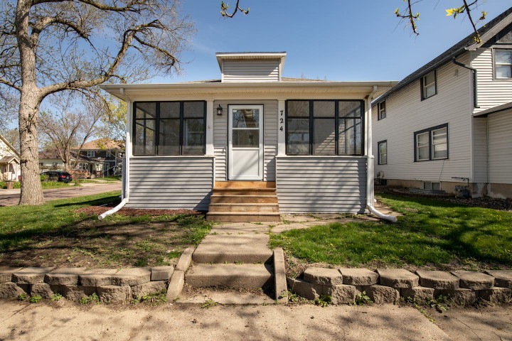 Cozy Chateau Close To Starbucks & Downtown - Sioux Falls, SD