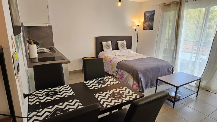Studio Neuf Chaleureux à Annecy-le-vieux - Argonay