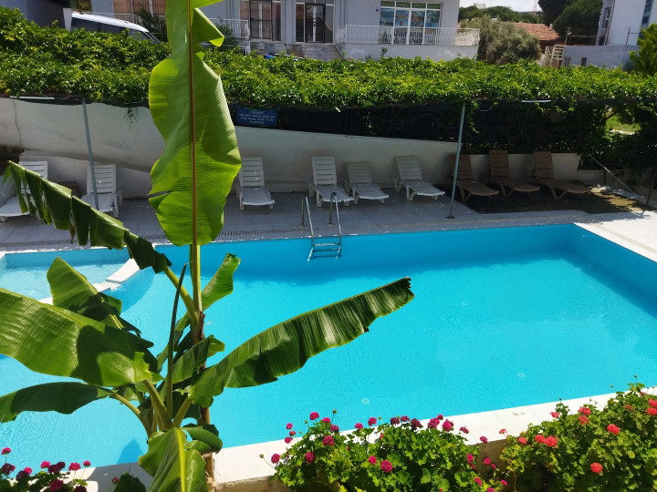 Kadınlar Denizi Plaja100 Metre Mesafede - Kuşadası