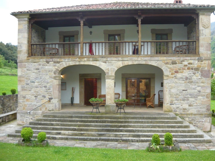 Villa San Pelayo. Potes (5 Km). Picos De Europa - Potes