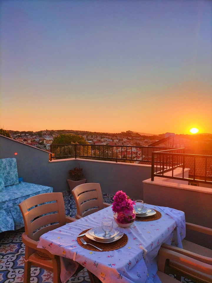 Panoramic Top-floor Apartment In Urla Center - Urla