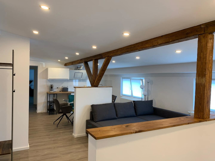 Modern Eingerichtete Ganze Wohnung Im 1. Stock - Langen