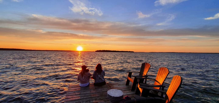 *4 Season* Cozy 3-bedroom Cottage On Sunset Beach - Midland