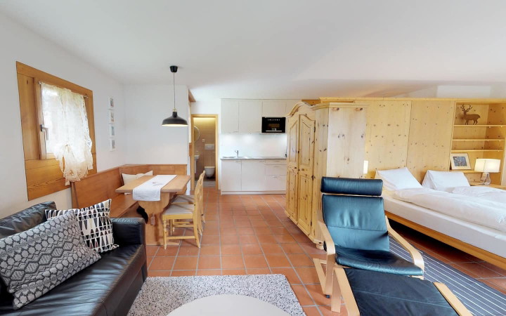 Sehr Ruhiges, Im Beliebten Salet-gebiet Gelegenes Apartmenthaus Mit Ferienwohnun - Sankt Moritz