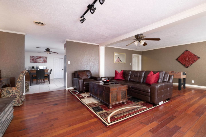 Spacious Belmar Beauty With Fireplace & Patio - Amarillo