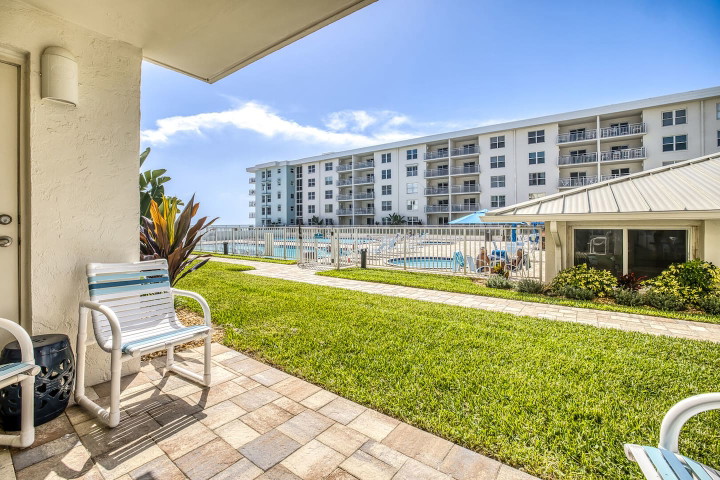 Ground Floor | Poolside Patio & Car-free Beach - Ponce Inlet, FL