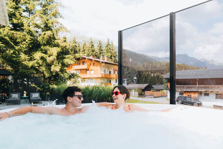 St. Anton Lounger With Privat Sauna
 6 People - Steeg