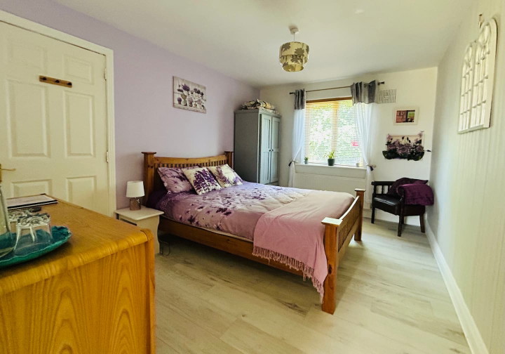 Lavender Room Ensuite Bathroom In The Tree House - Gorey