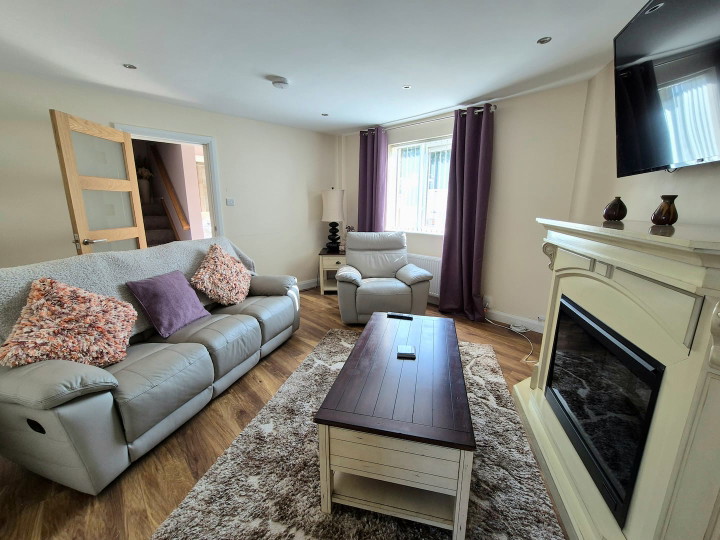 Derry City 3 Bedroom House Near Ebrington Square - Derry