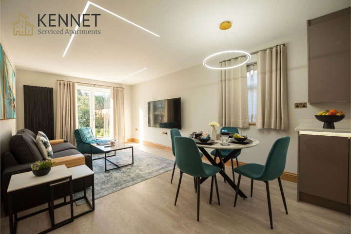 Deluxe Apartment With Parking & Garden View - Reading