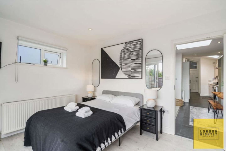Cosy Hideaway W/ Private Patio - Surbiton