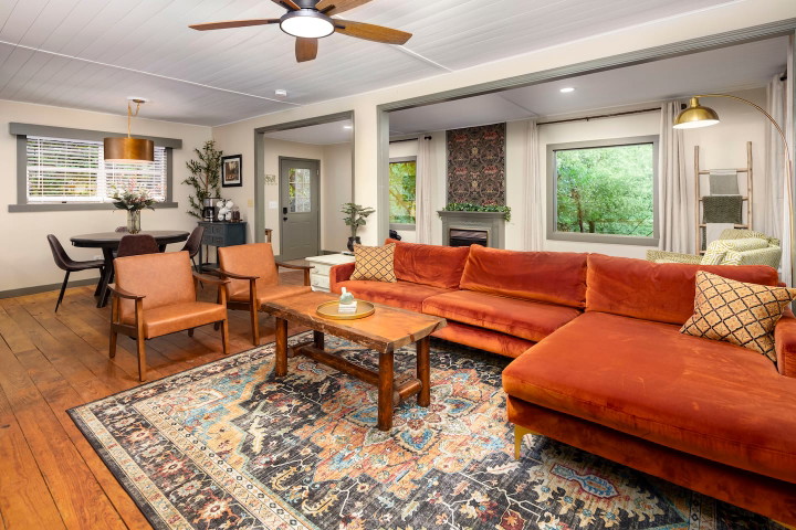 Tranquil & Stylish; 5 Min To Town -