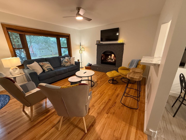 3 King Beds  Hot Tub  Fire Pit  2 Living Rooms - Lincoln, NE
