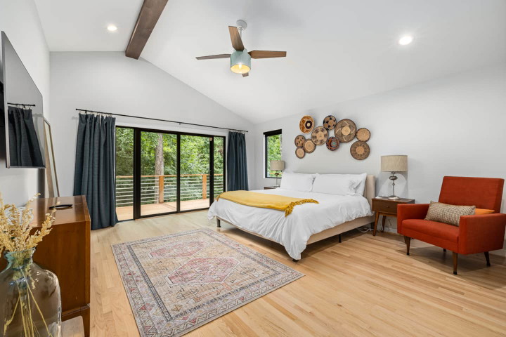 Convenient To Downtown W/3 Full Baths & King Suite - Raleigh, NC