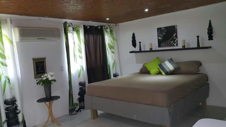 The Pure Land Of Eagle Peak Green Studio - Curaçao