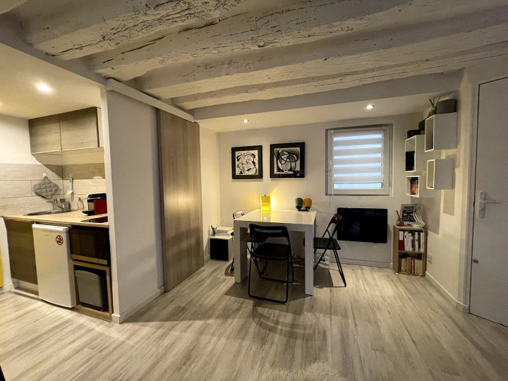 "Chez Dan" In The Heart Of The Marais - Paris