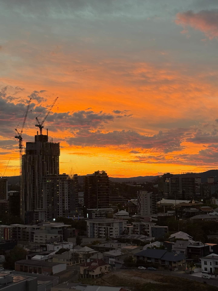 Penthouse-top Floor With Pool & City Views - Brisbane