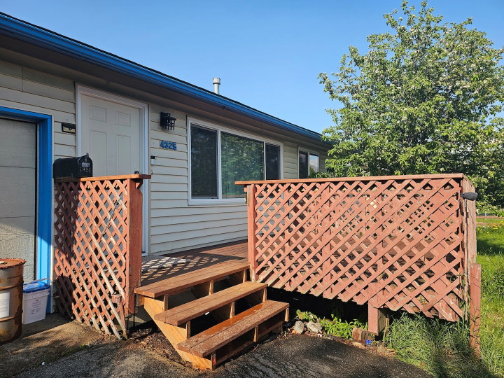 3 Bedroom, 3 Queen Beds, 1 Bath House - Anchorage, AK